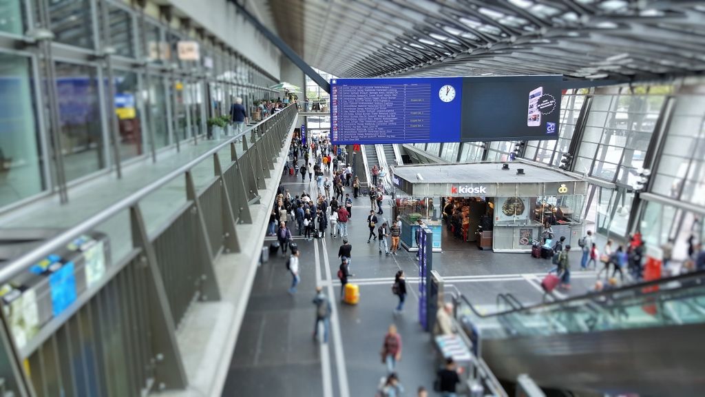 To Lucerne by train from Zurich | ShowMeTheJourney