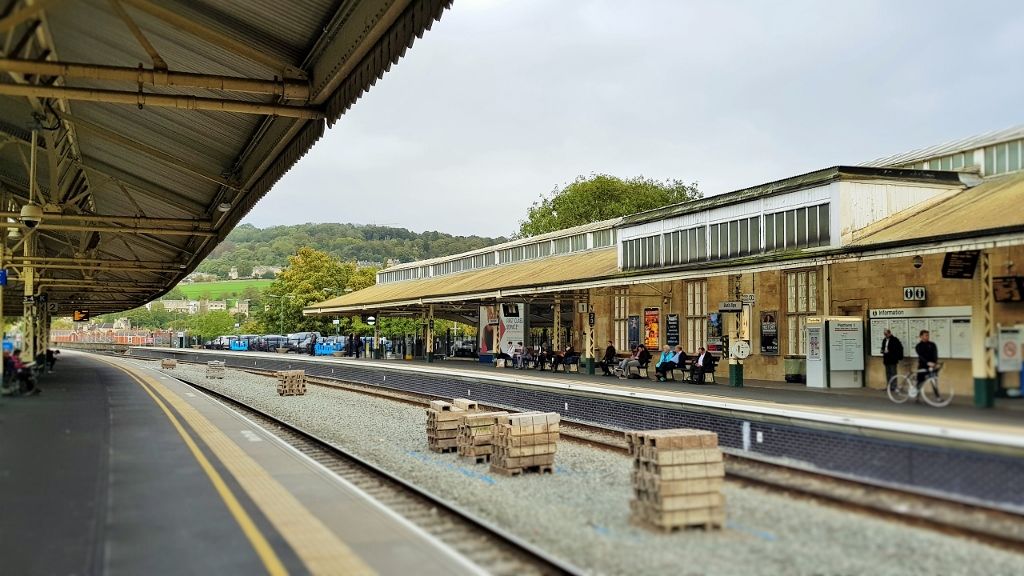 How to take the train journey from London to Bath | ShowMeTheJourney