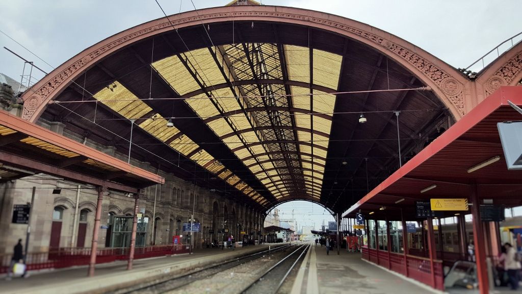 How to take the train journey from Paris to Strasbourg | ShowMeTheJourney