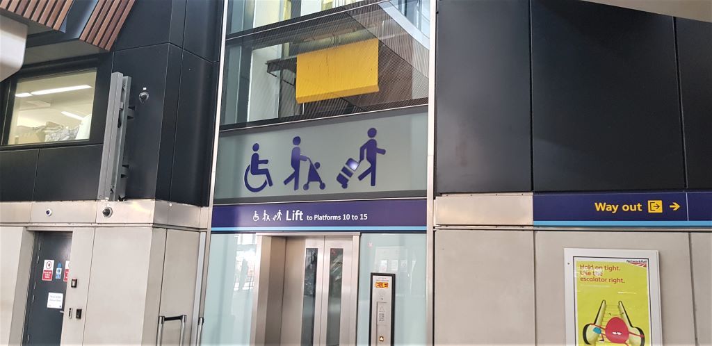 How to use London Bridge station | ShowMeTheJourney