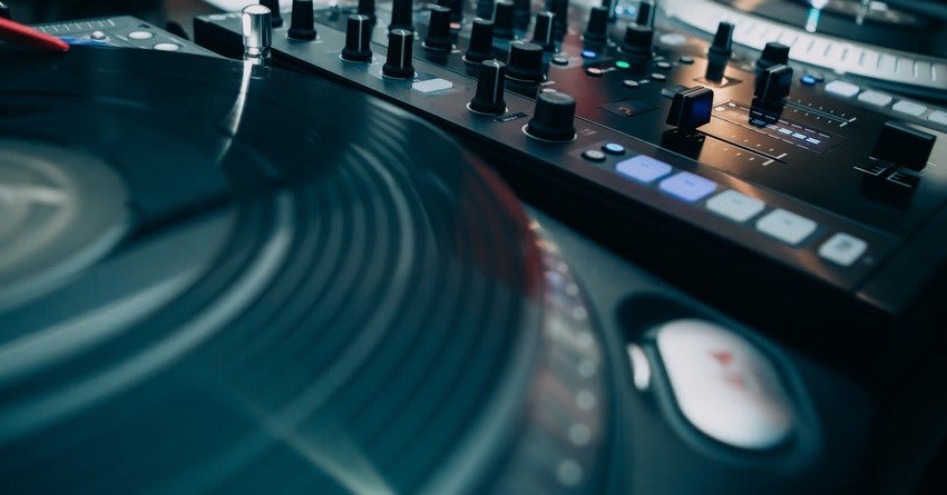 The growing trend of in-store DJs - Idealog
