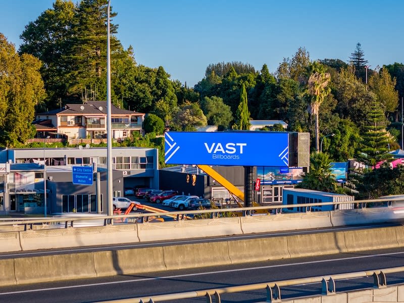 Vast Billboards partners with Hivestack - stoppress.co.nz
