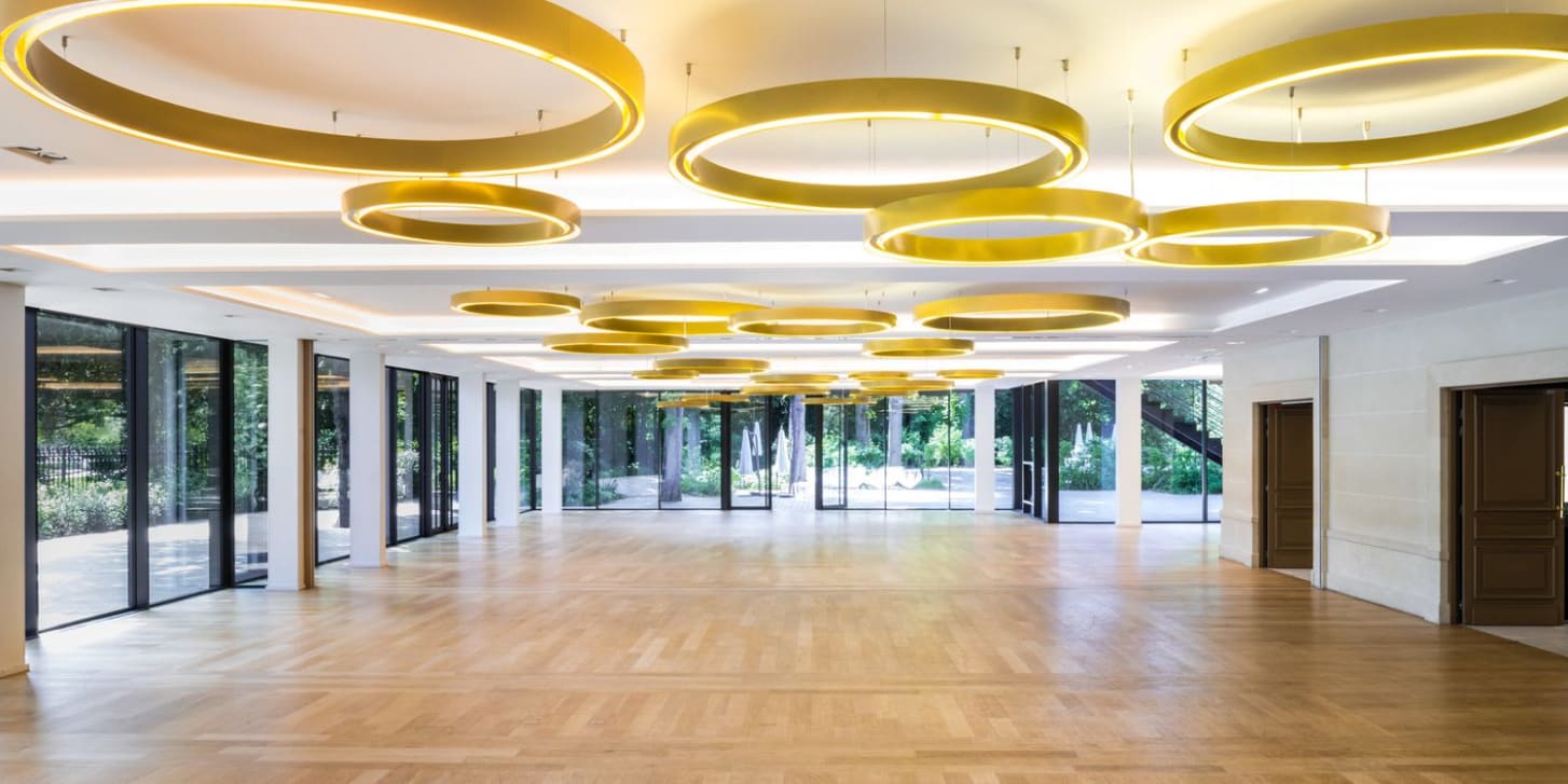 Organiser un défilé de mode : le guide complet! | Maj 12/2025