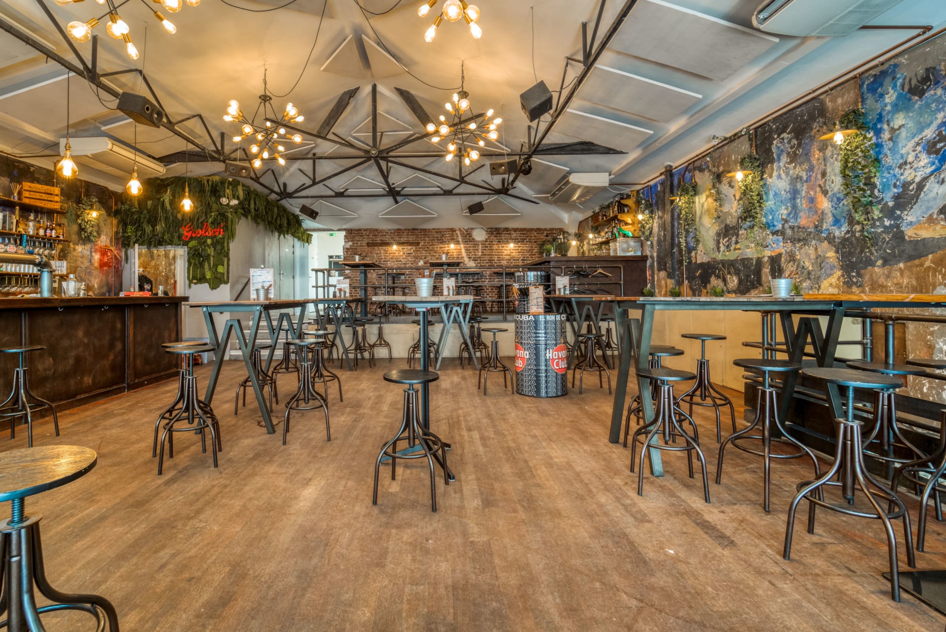 Le Carrousel | Bar restaurant club à louer près de Saint-Georges