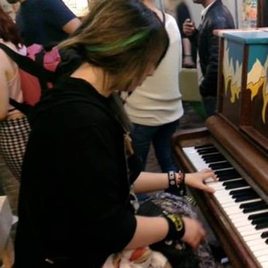 Phoebe Slater - Electric Guitar, Bass Electric - London | SoundBetter