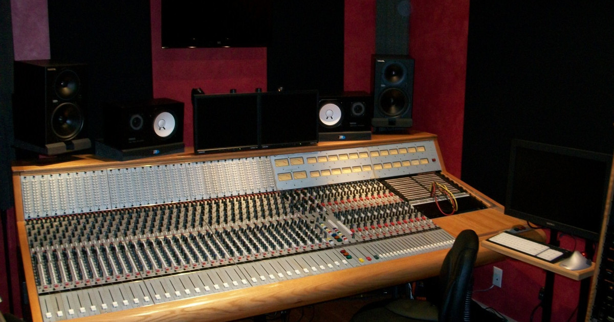 Wolf Den Studios - Nashville | SoundBetter