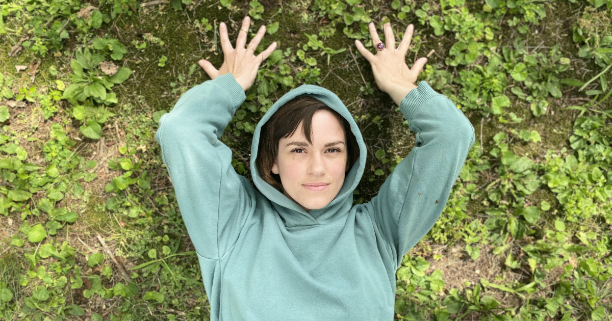 Jes Hudak - Vocalist/Songwriter/Pianist - Saratoga Springs | SoundBetter