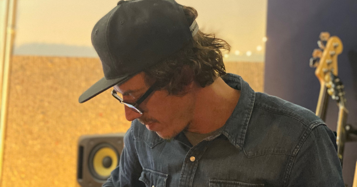 Robb Torres - Guitarist, Producer, Mixer - Los Angeles | SoundBetter
