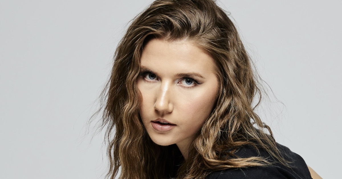 Holly Clough - Songwriter, Vocalist - Los Angeles | SoundBetter