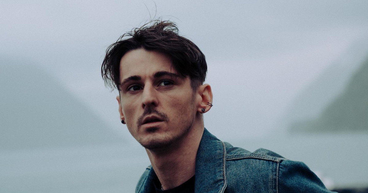 Alex Harry - Pro Singer/Songwriter/Guitar - Royal Leamington Spa ...