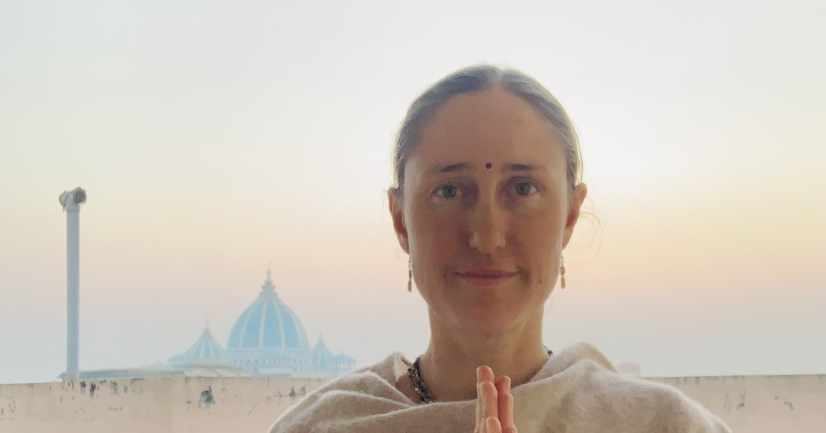 Sukanthi Radha - Singer-songwriter - London | SoundBetter