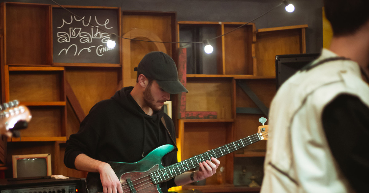 Renzo Coccé - Versatile Session Bassist - Buenos Aires | SoundBetter