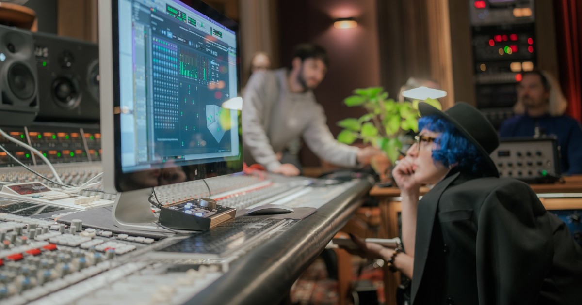 Girl Named Nino - Award-Winning Singer/Producer - Los Angeles | SoundBetter