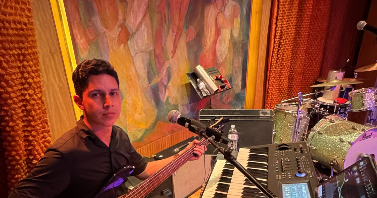 Daniel Celis Music - Arrange,bass,piano,gtar,produc - Armenia | SoundBetter
