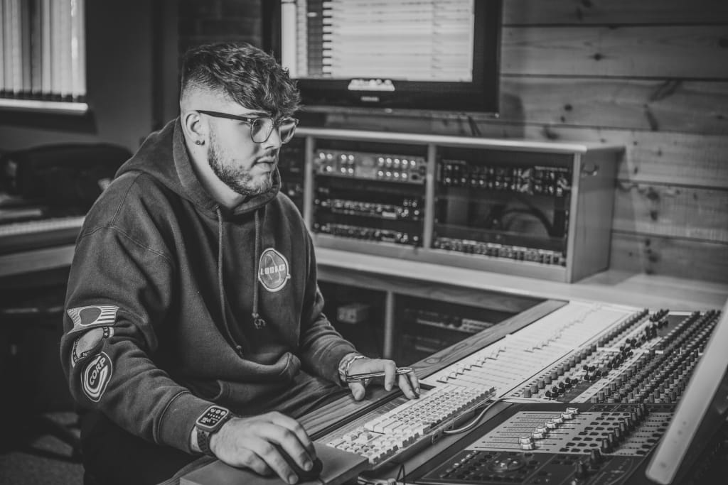 Jacob Hopkinson - Music Producer & Pianist - Isle of Wight | SoundBetter