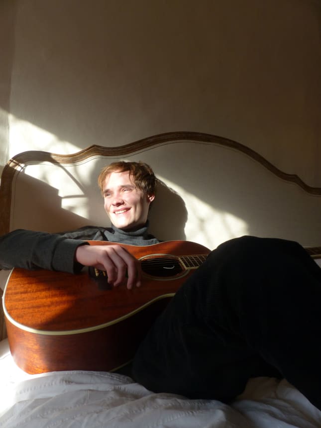 Daniel Hole - Songwriter, Bassist, Vocalist - Brighton | SoundBetter