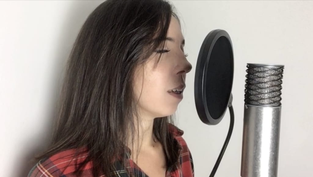 Lucy McKenzie - Singer/Songwriter - Surrey | SoundBetter