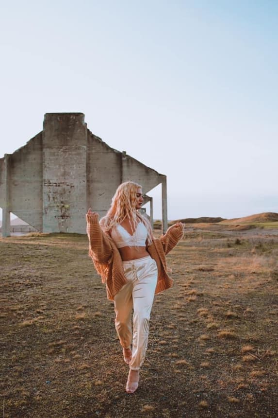 Morgan Britt - Singer/Songwriter/Vocal Prod - Seattle | SoundBetter