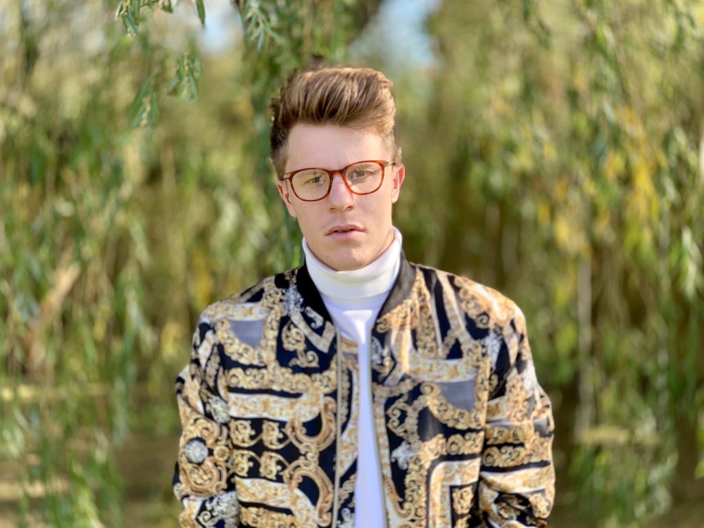 Nathan Grisdale - Singer Song-writer - Manchester | SoundBetter