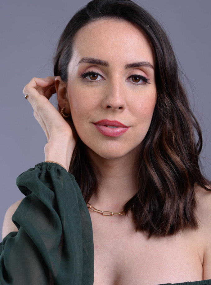 Ada R | Female model | Source Models model agency | 256235