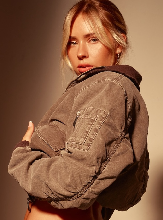 Alice D | Female model | Source Models model agency | 264720