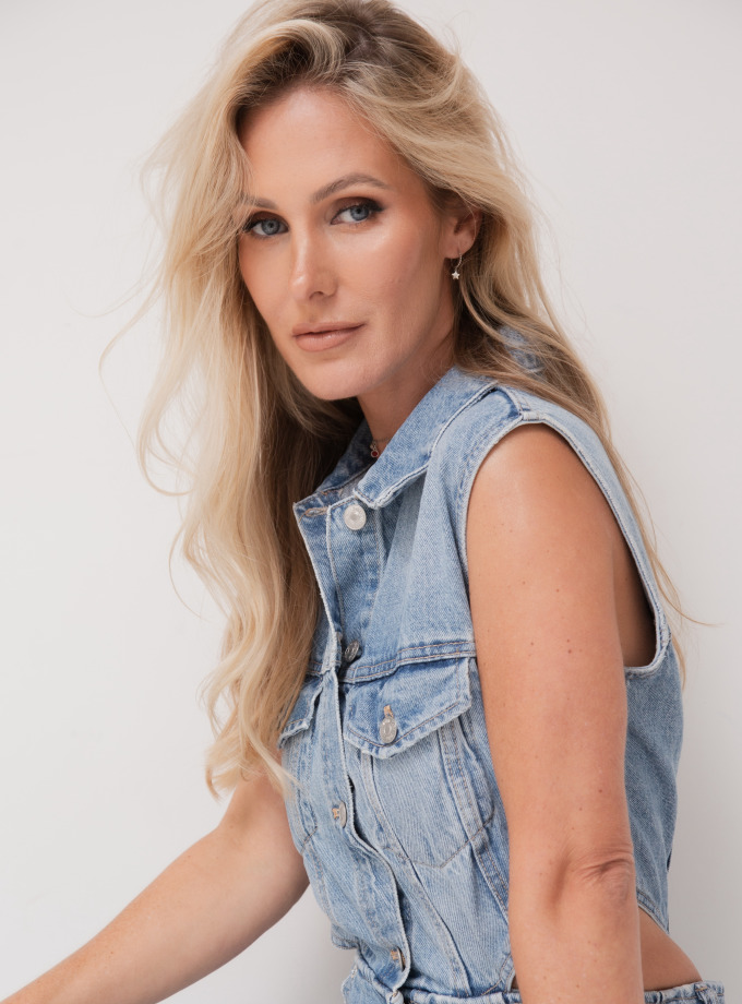 Amii H | Female model | Source Models model agency | 266886