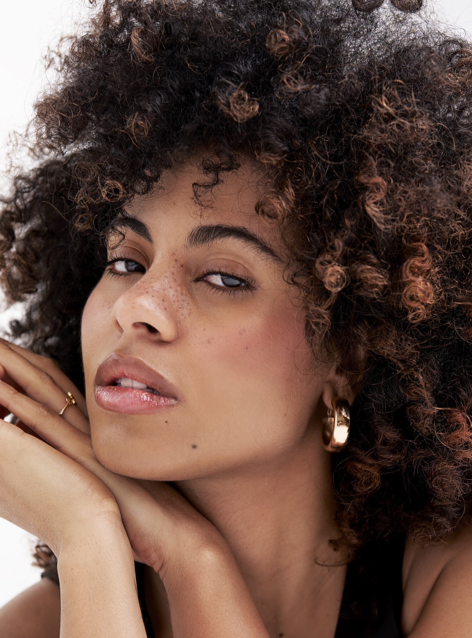 Female Model Agency in London, UK - Source Models