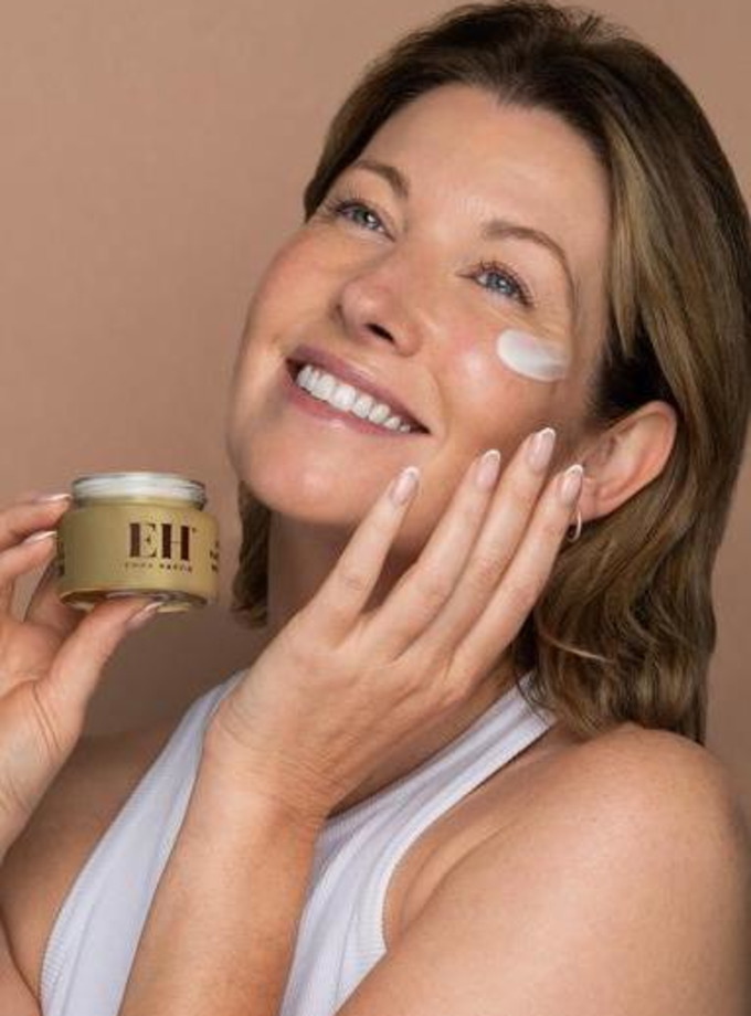 Ava T | Female model | Source Models model agency | 248157