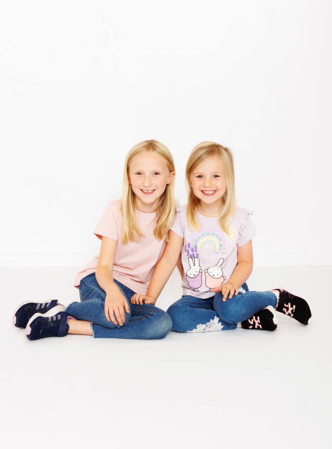 Bates Family | Speciality models | Source Models model agency | 262999