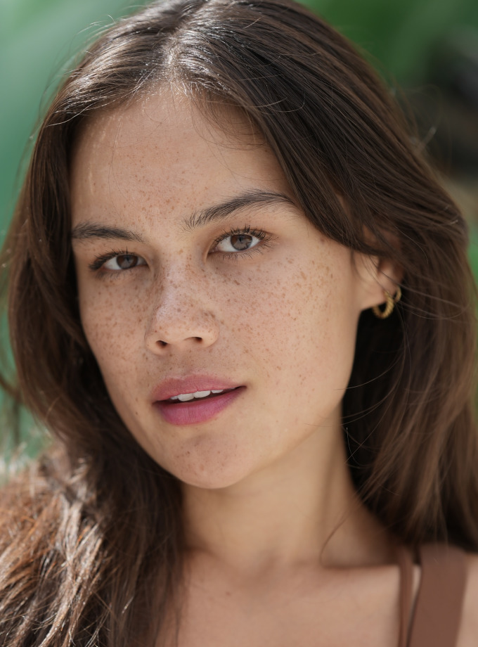 Female Model Agency in London, UK - Source Models