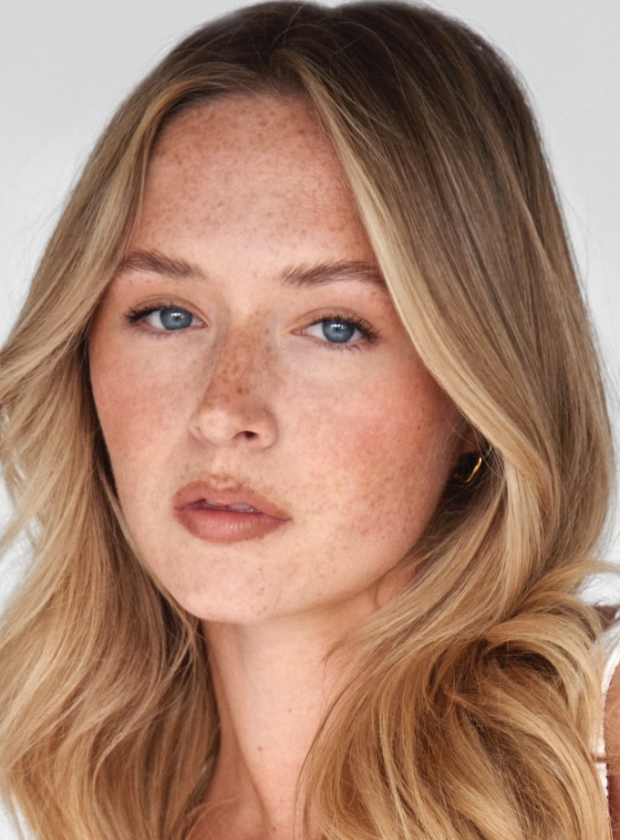 Female Model Agency in London, UK - Source Models