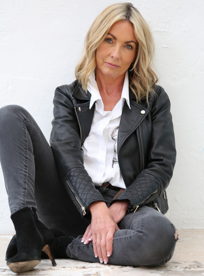 Debra T | Female model | Source Models model agency | 217408