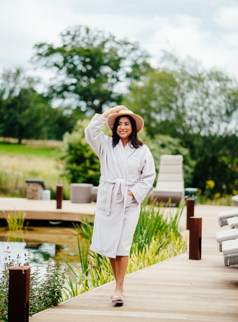 Della T | Female model | Source Models model agency | 147782