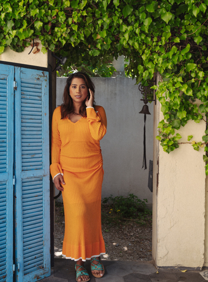 Della T | Female model | Source Models model agency | 147782