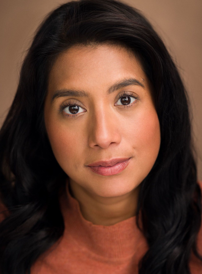 Della T | Female model | Source Models model agency | 147782