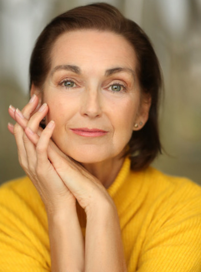 Di C | Female model | Source Models model agency | 259075