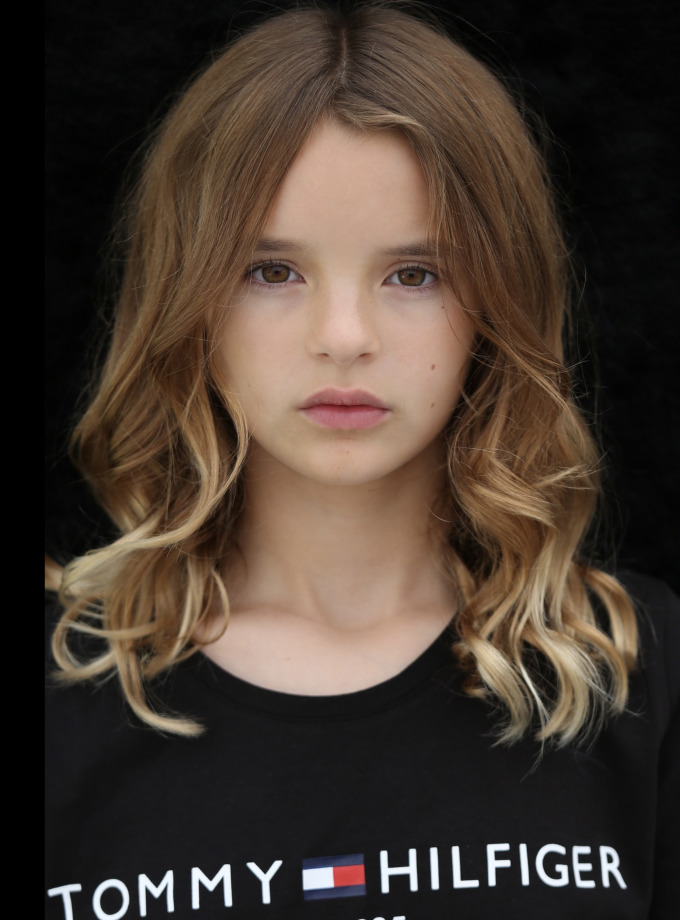 Elle B | Child model | Source Models model agency | 269506