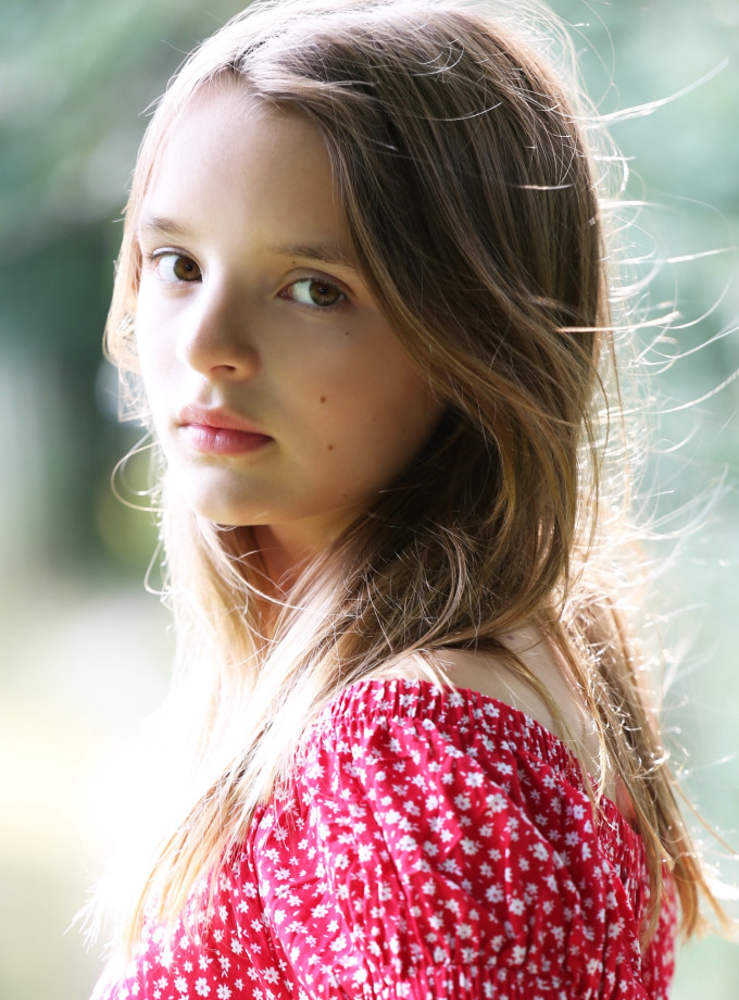Elle B | Child model | Source Models model agency | 269506