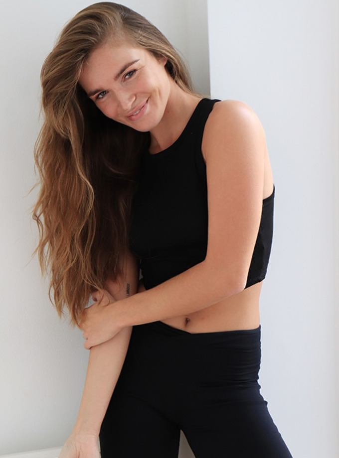 Elle J | Female model | Source Models model agency | 239938