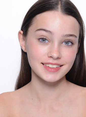 Evie M | Child model | Source Models model agency | 100392