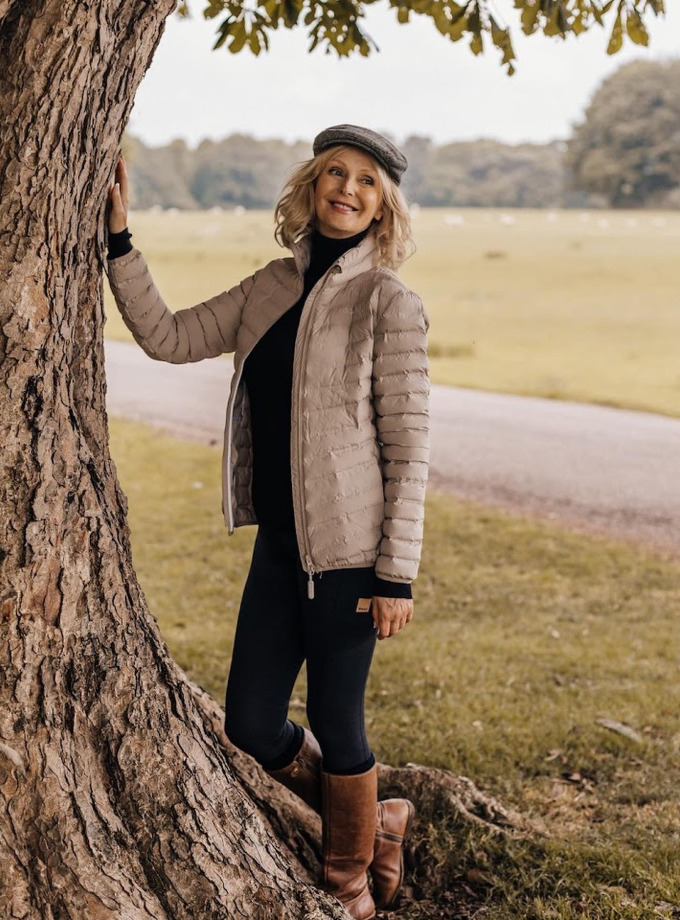 Fiona C | Female model | Source Models model agency | 122512