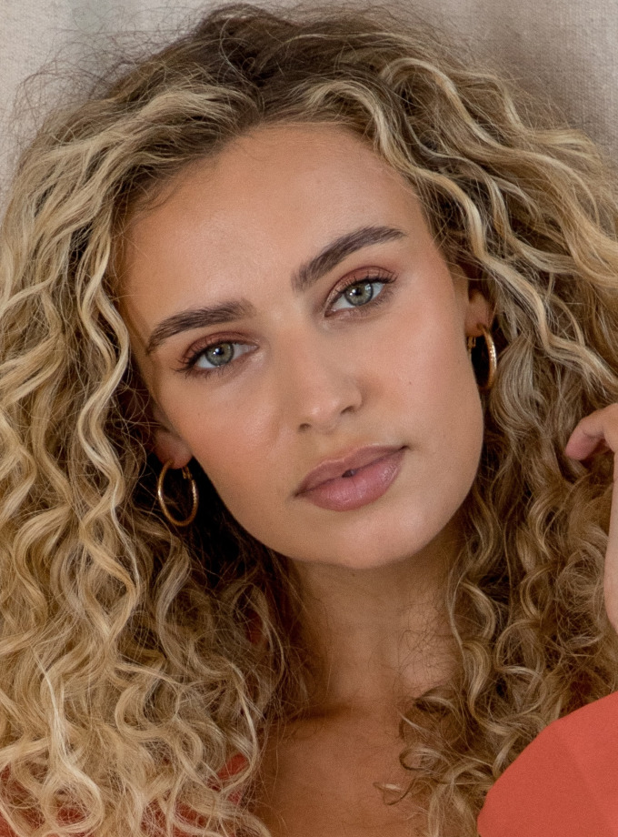 Izzy S | Female model | Source Models model agency | 246983