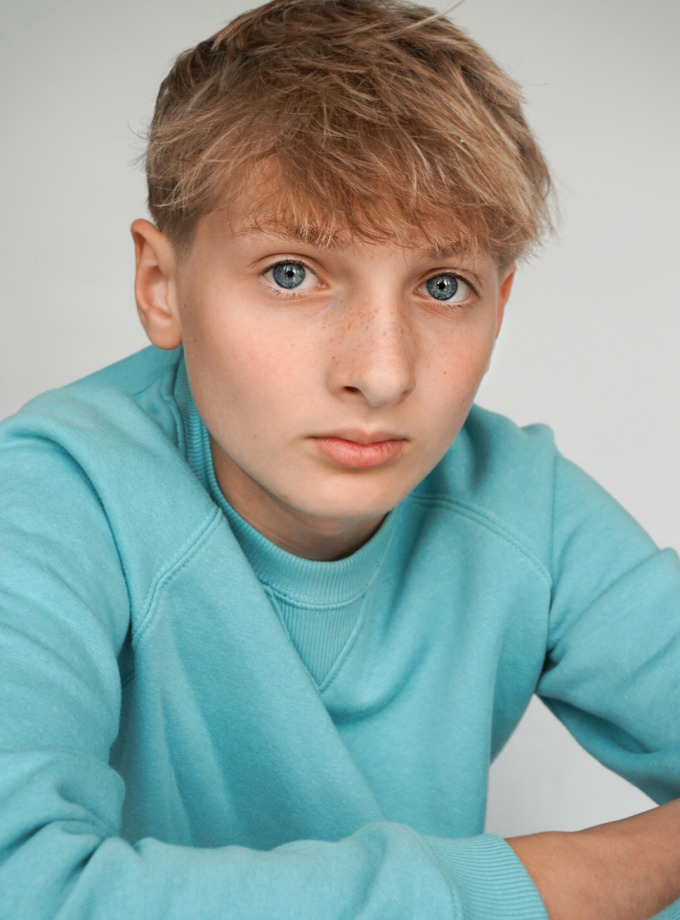 James S | Child model | Source Models model agency | 254859