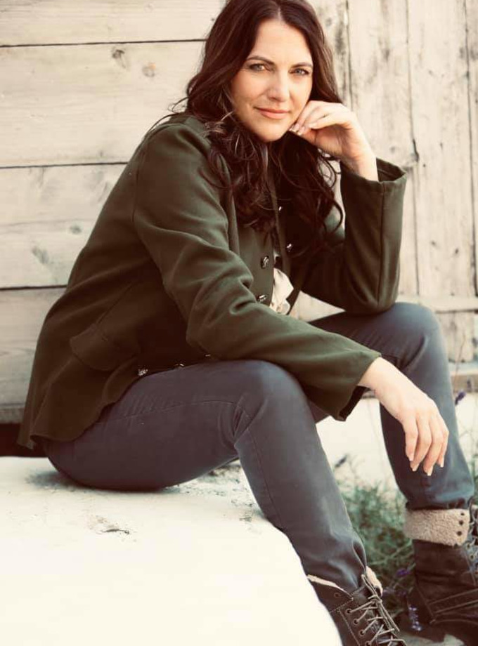 Jeanne F | Female model | Source Models model agency | 31719