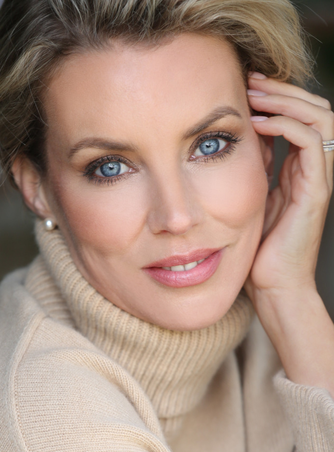 Jennifer A | Female model | Source Models model agency | 31825