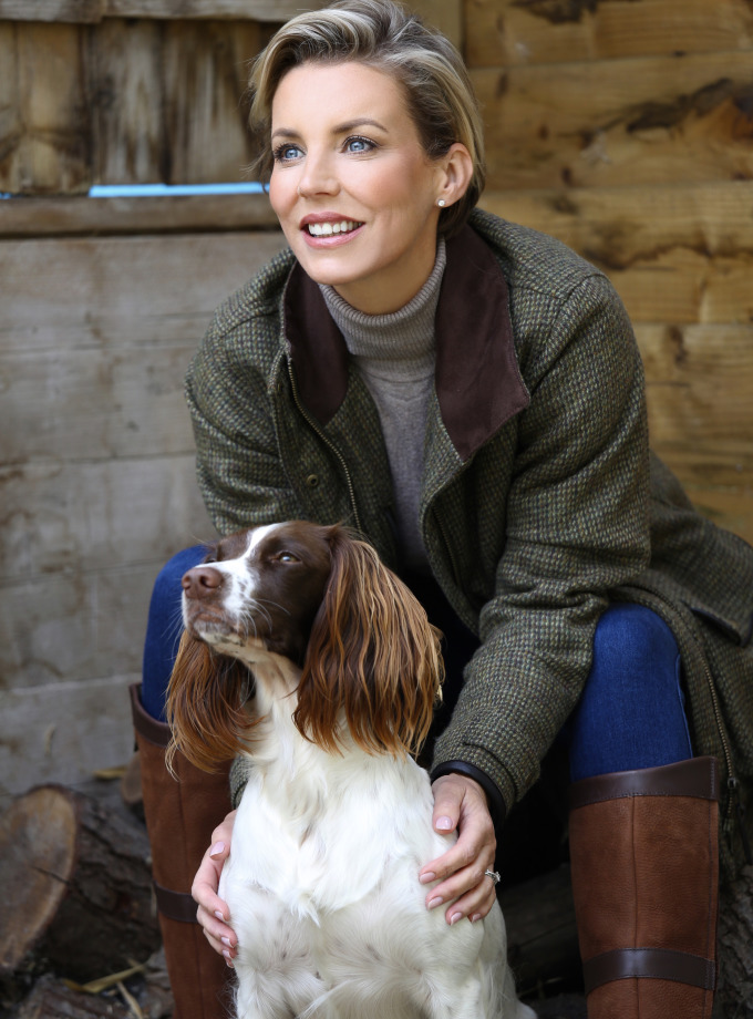 Jennifer A | Female model | Source Models model agency | 31825