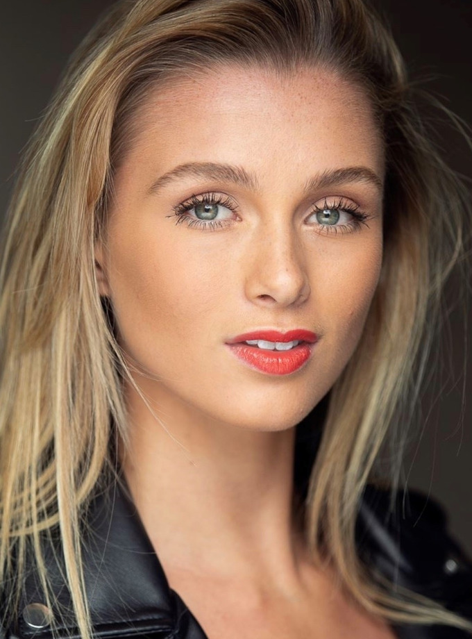 Female Model Agency in London, UK - Source Models