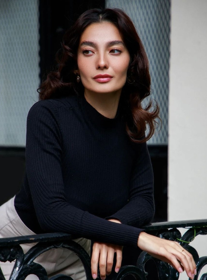 Jessica Z | Female model | Source Models model agency | 258366