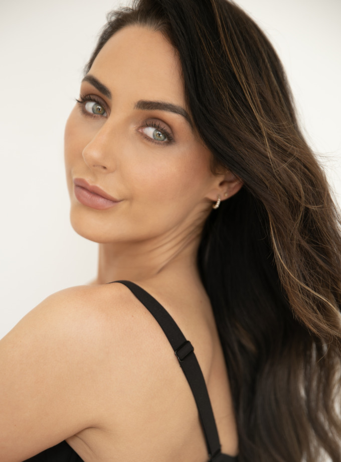 JJ B | Female model | Source Models model agency | 209852