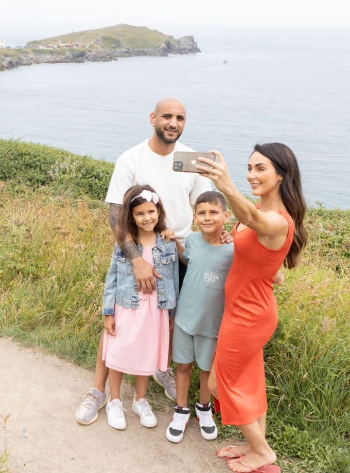 Akguney Family | Speciality models | Source Models model agency | 263828